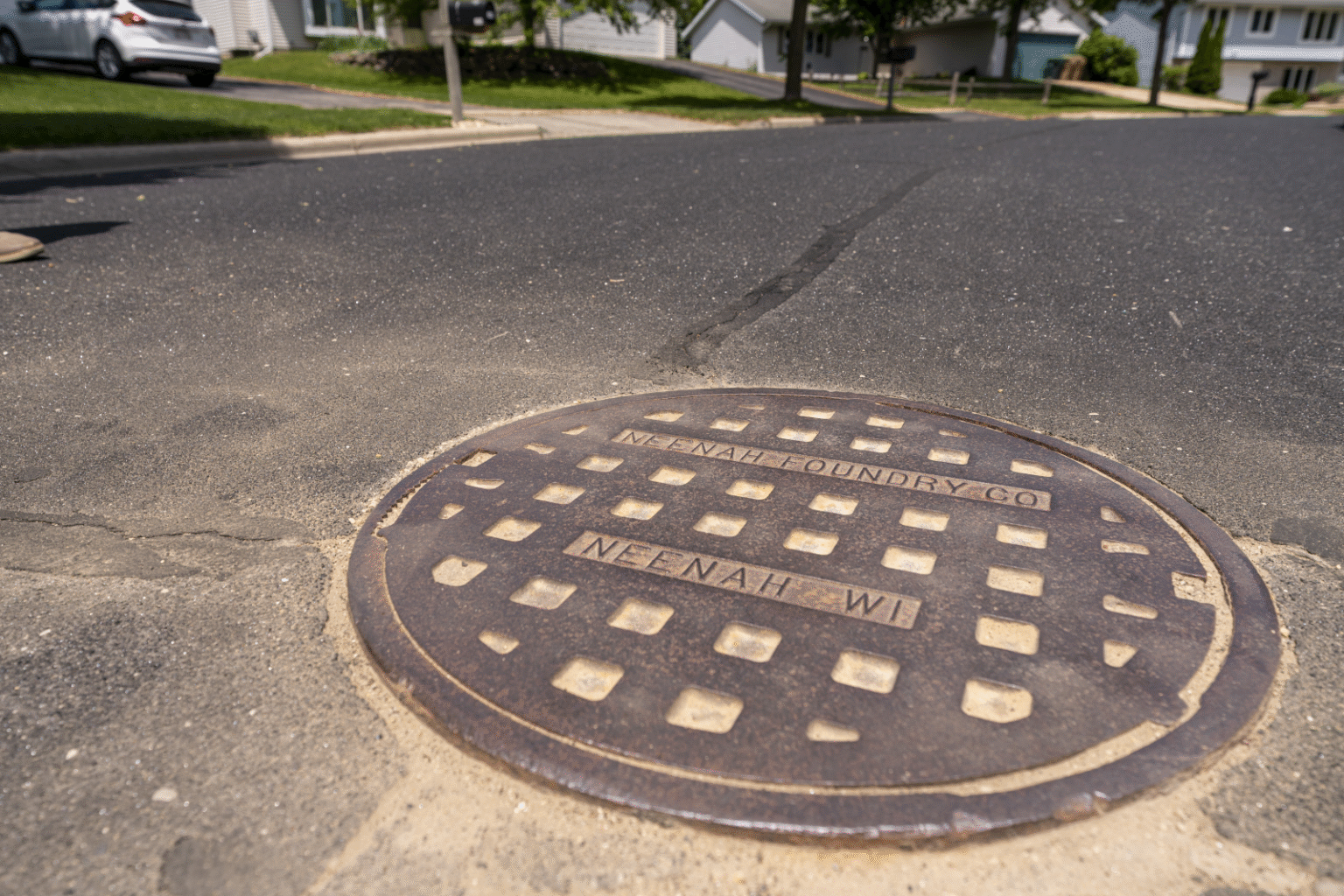 Manhole Covers & Frames: Durable Cast Iron Assemblies | Neenah Foundry